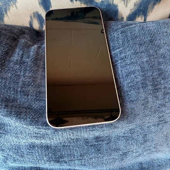 Apple | Cell Phones & Accessories | Apple Iphone White | Poshmark